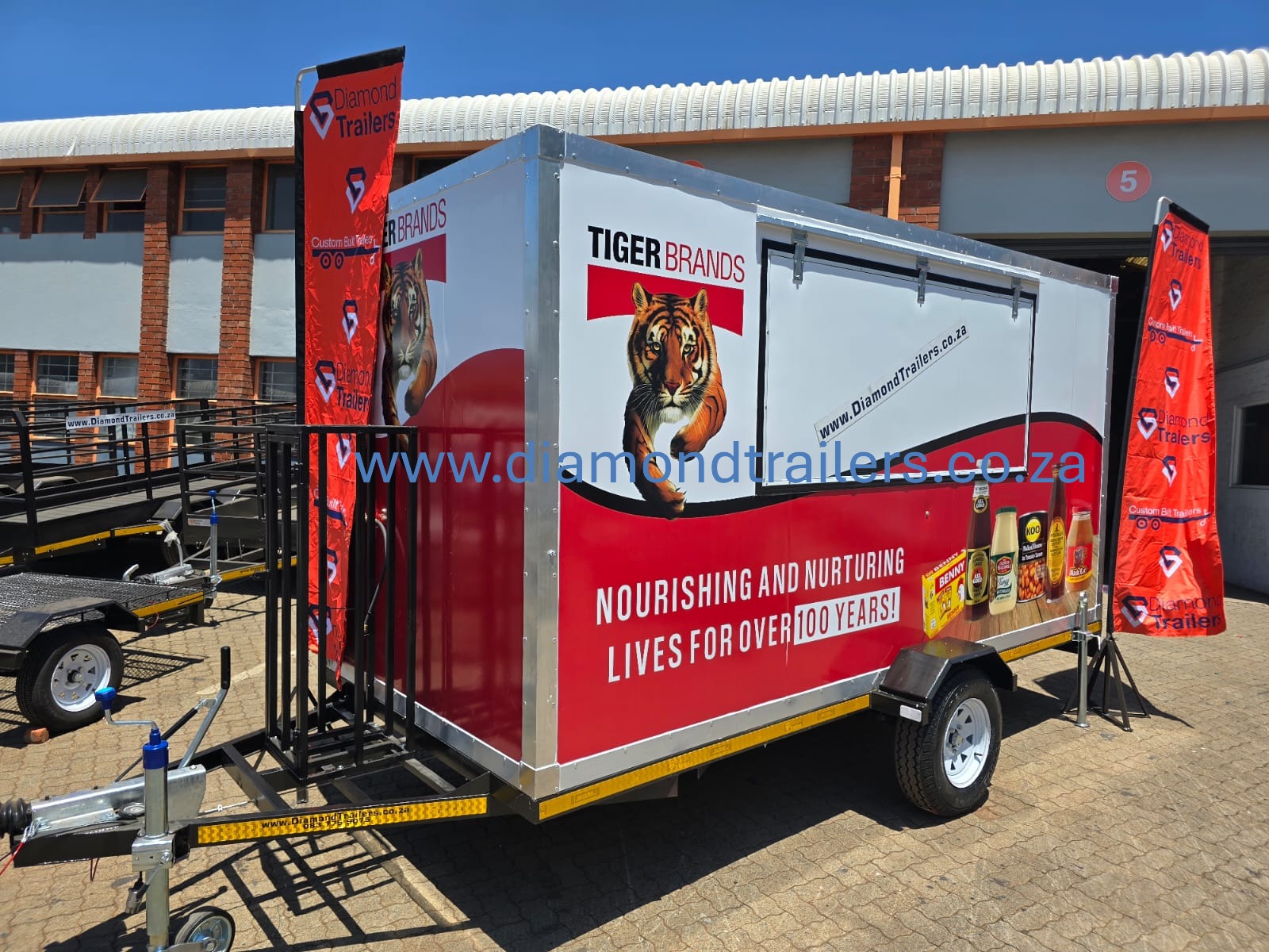 Custom Made Food Trailers for Sale (Up to 5m in Size) – Diamond Trailers